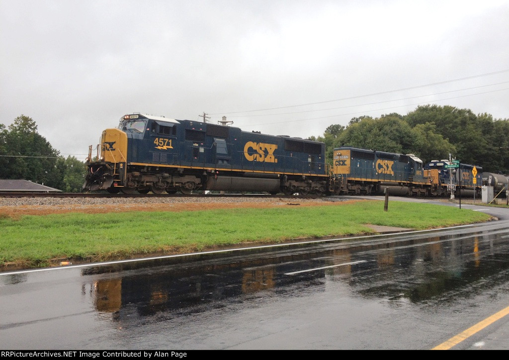 CSX SD70MAC 4571 and SD40-2's 8812 and 8212